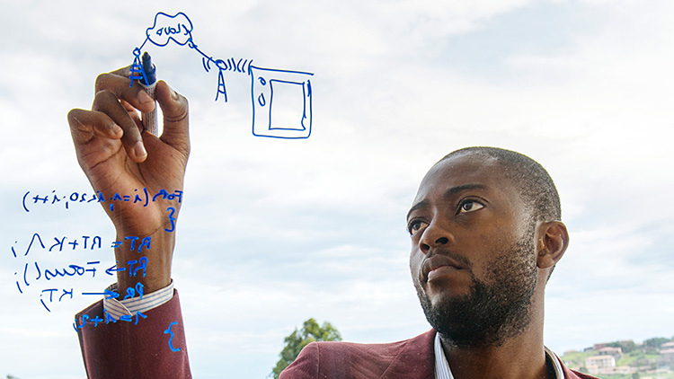 Rolex Partnerships - Portable cardiology clinics